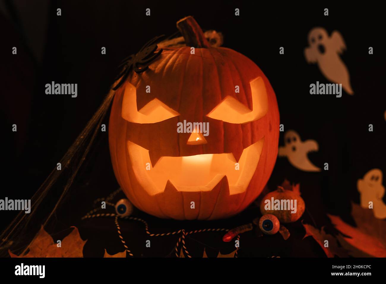 Scared pumpkin hi-res stock photography and images - Alamy