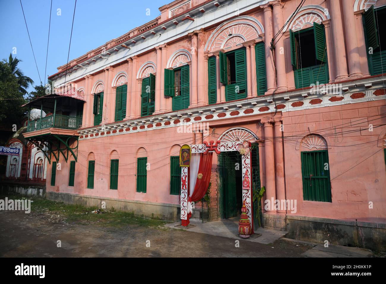 Kundu chaudhury bari hi-res stock photography and images - Alamy
