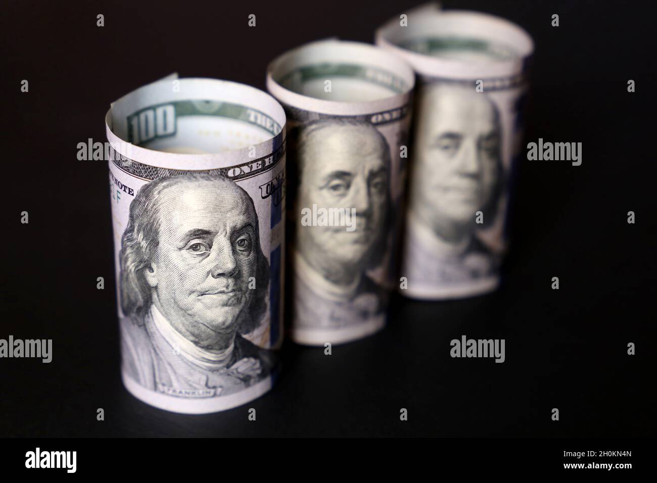 100 banknotes hi-res stock photography and images - Alamy