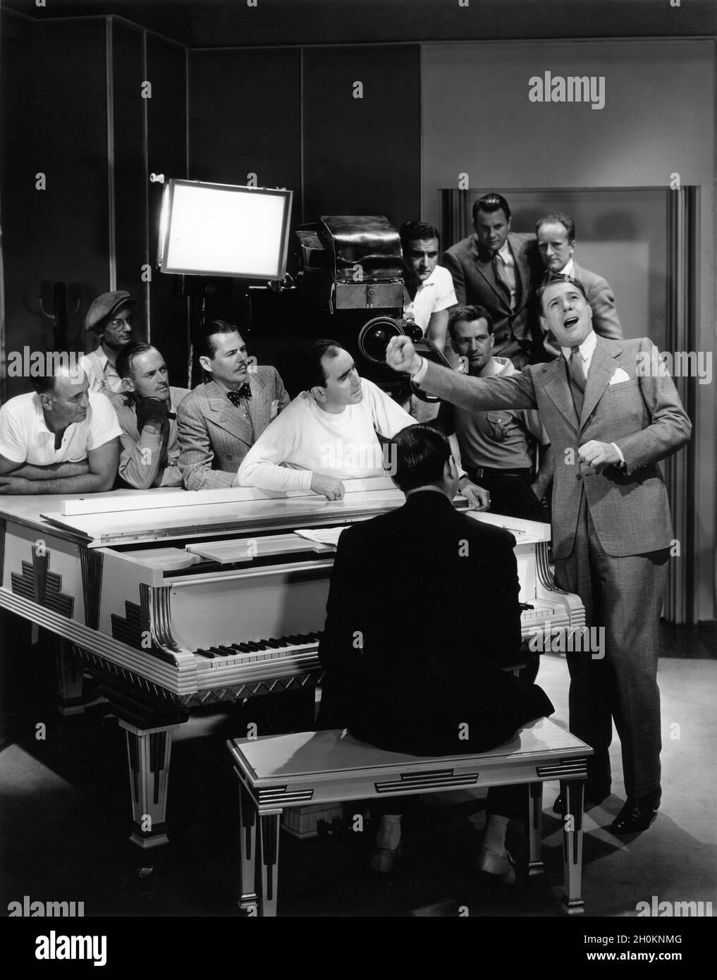 American opera baritone hi-res stock photography and images - Alamy