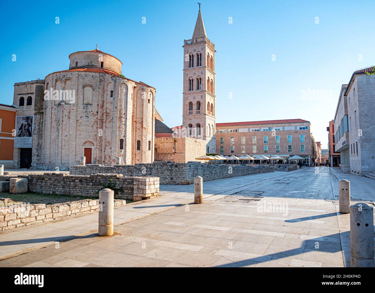 Ancient building in the central part of Zadar, Croatia Stock Photo - Alamy
