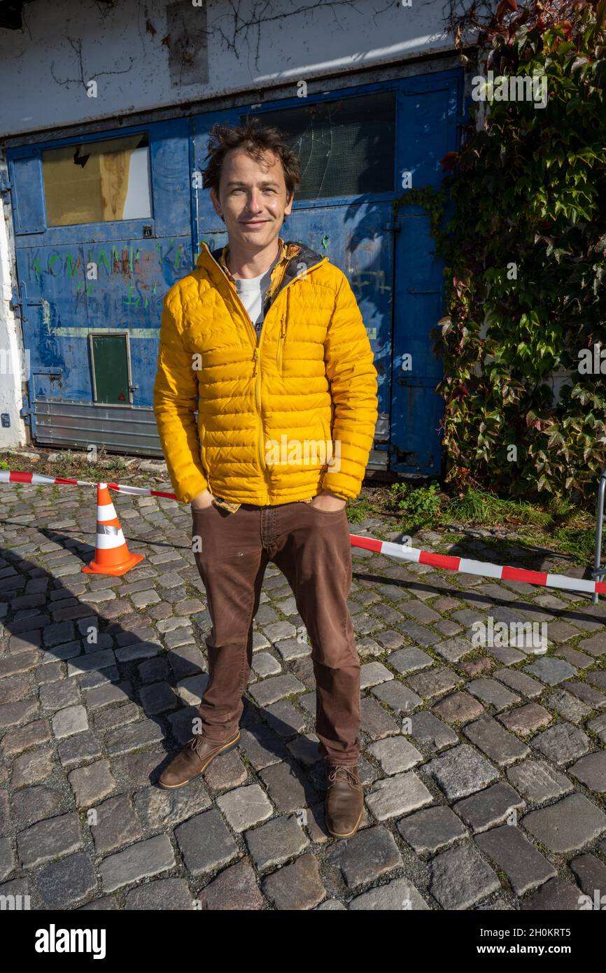 Stralsund, Germany. 13th Oct, 2021. Actor Ben Bela Böhm is on the verge ...