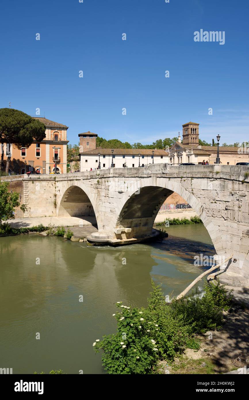 Ponte cestio bridge hi-res stock photography and images - Alamy