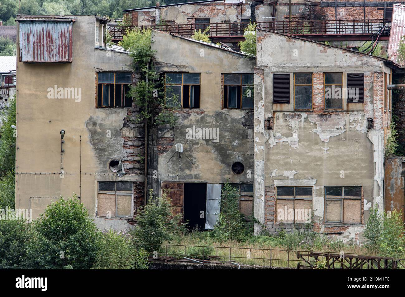 Old factory building hi-res stock photography and images - Alamy