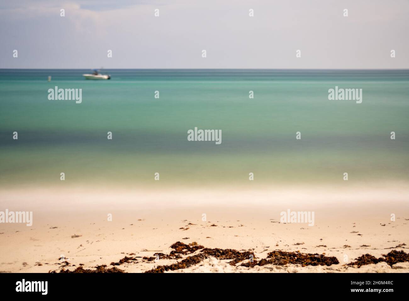 Long exposure beach scene blurry bokeh Stock Photo - Alamy