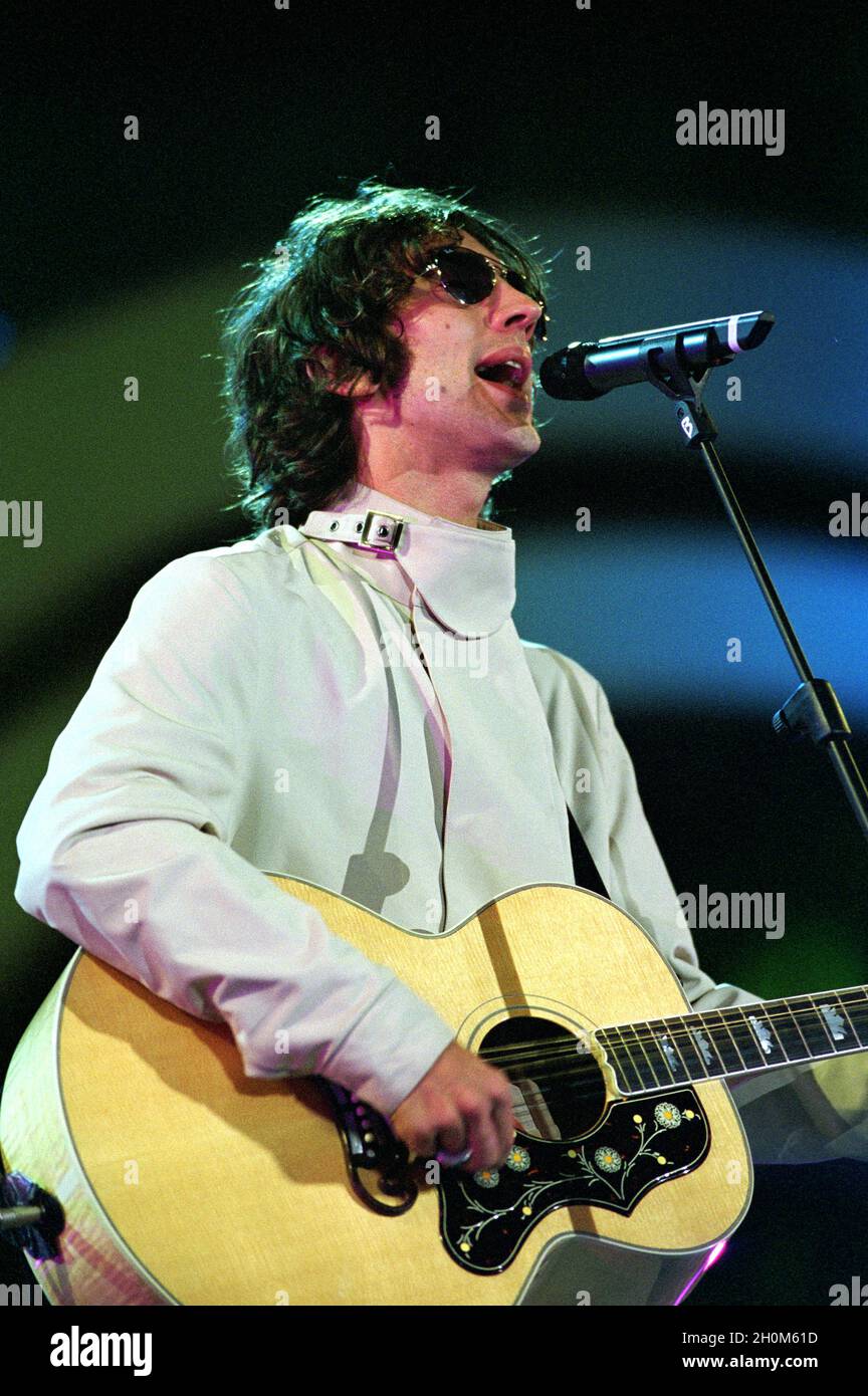 Richard ashcroft wife kate radley hi-res stock photography and images ...
