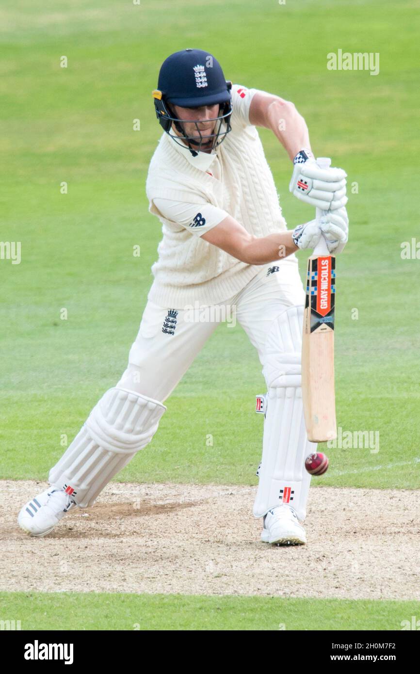 England’s Chris Woakes bats Stock Photo - Alamy