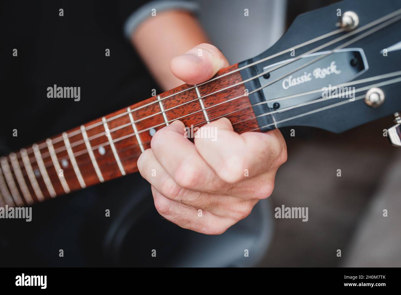 Fmaj7 chord hi-res stock photography and images - Alamy