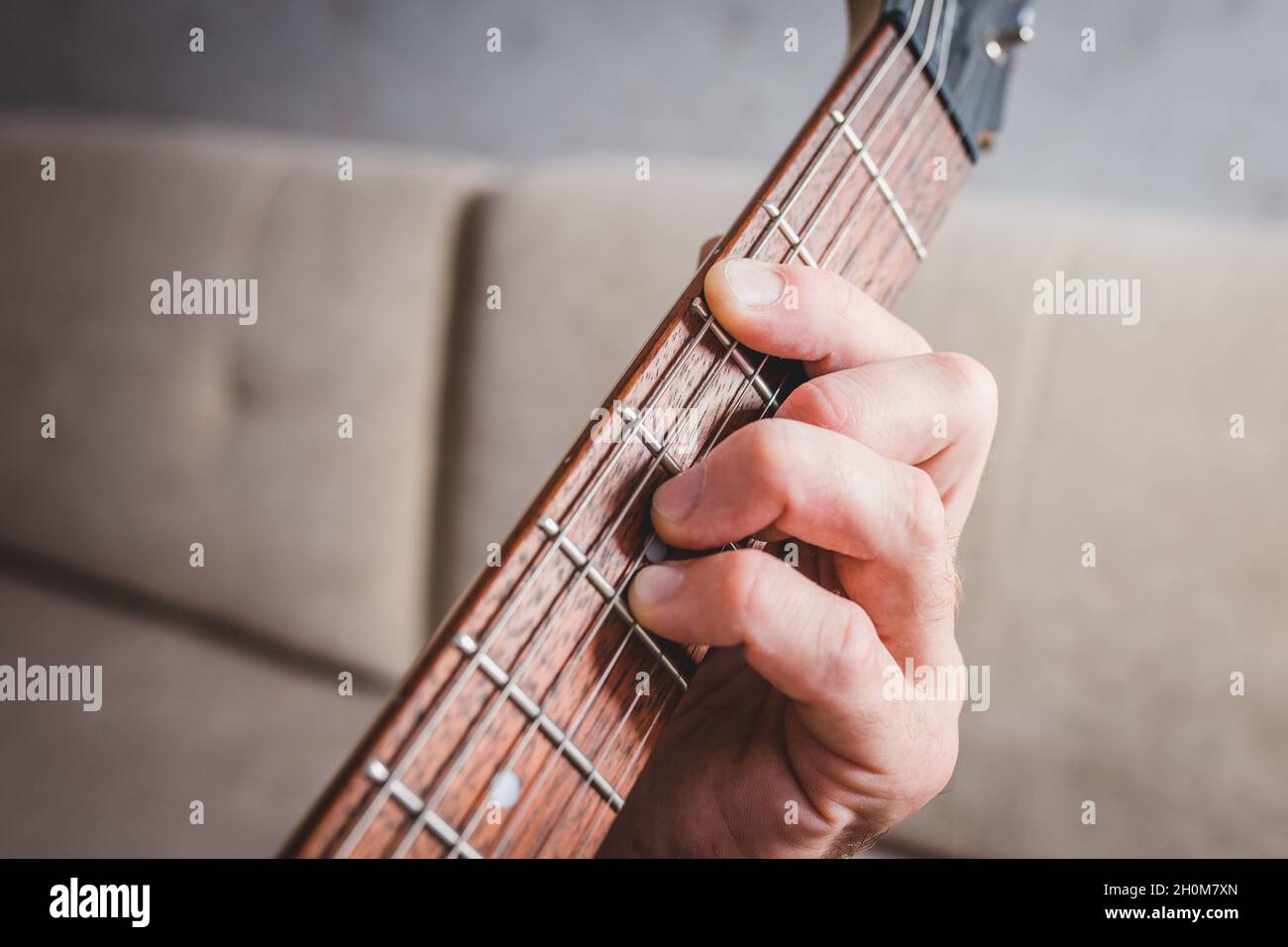 Cm chord hi-res stock photography and images - Alamy