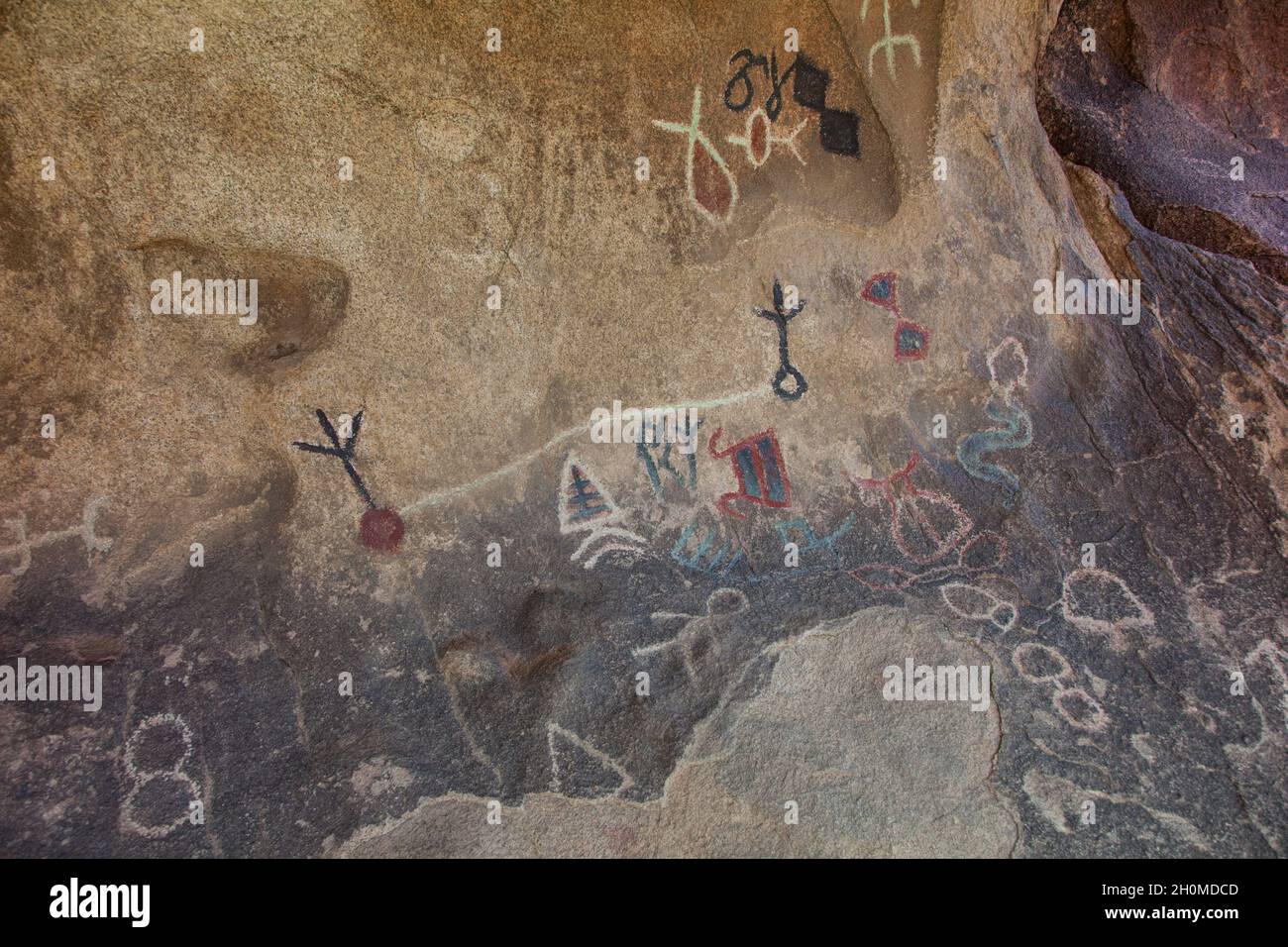 Joshua Tree National Park Native American Pictographs Stock Photo - Alamy