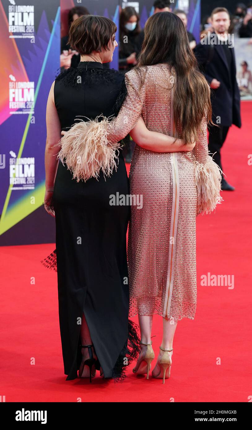 Jessie buckley dakota johnson hi-res stock photography and images - Alamy