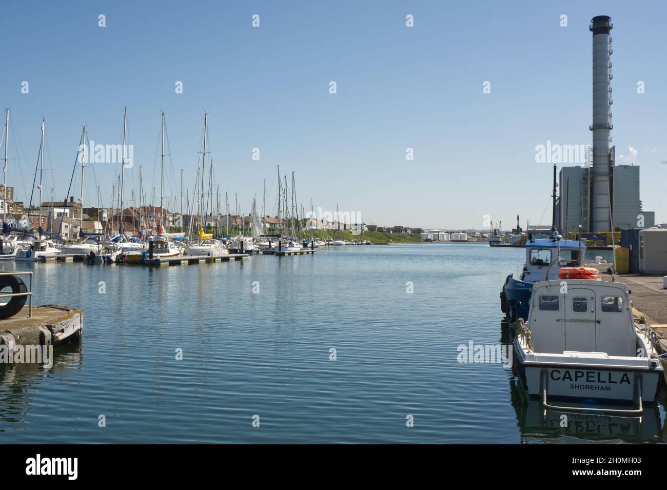 Harbour marina wharf dock hi-res stock photography and images - Alamy