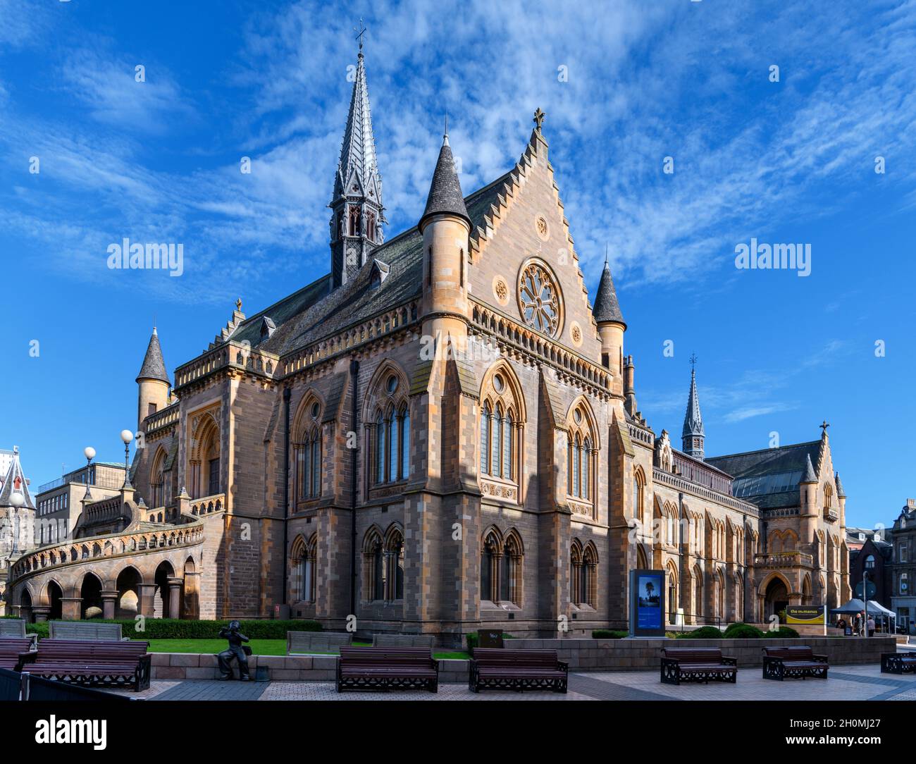 Mcmanus Art Gallery Dundee High Resolution Stock Photography and Images - Alamy