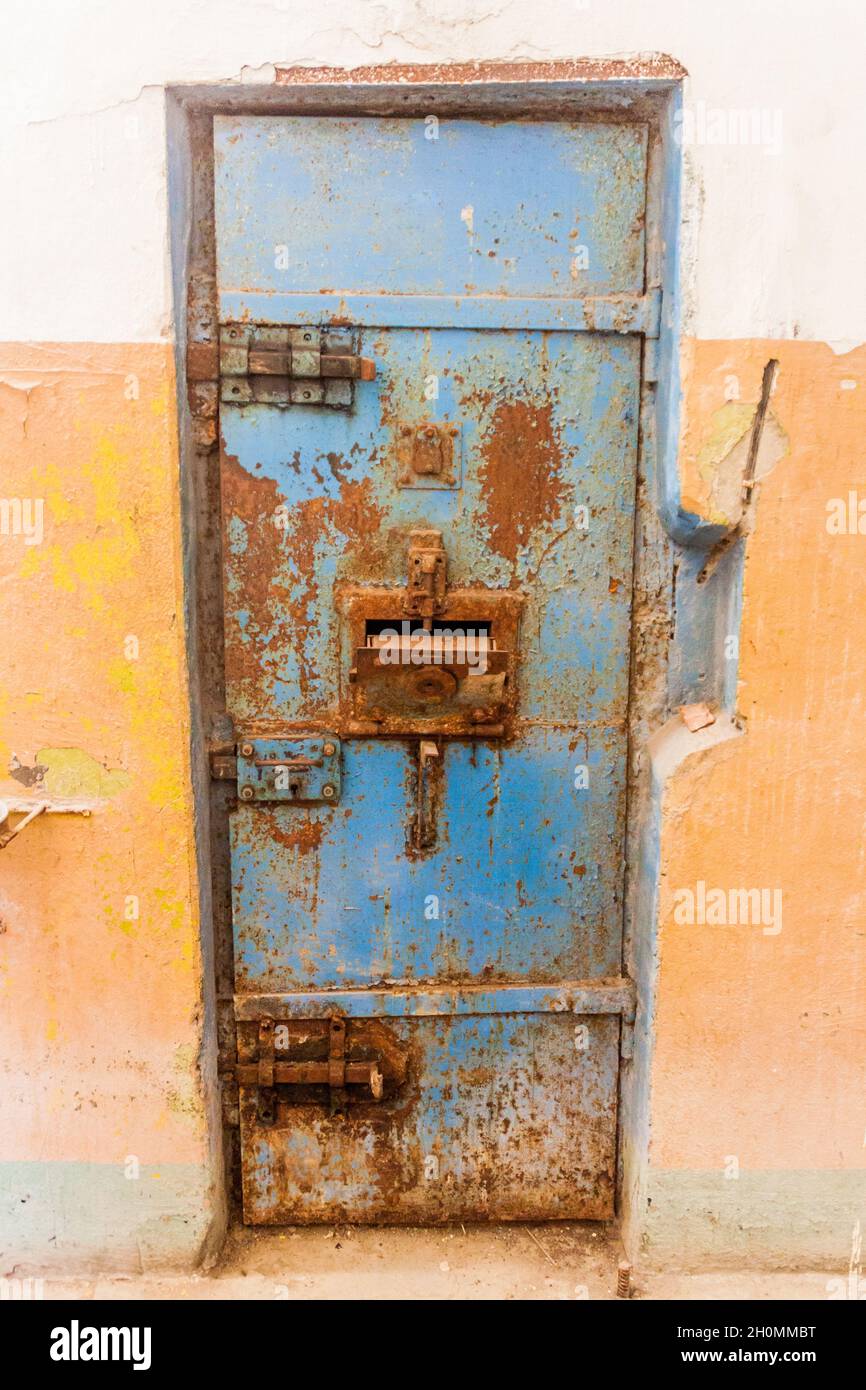 Medieval prison cell door hi-res stock photography and images - Alamy