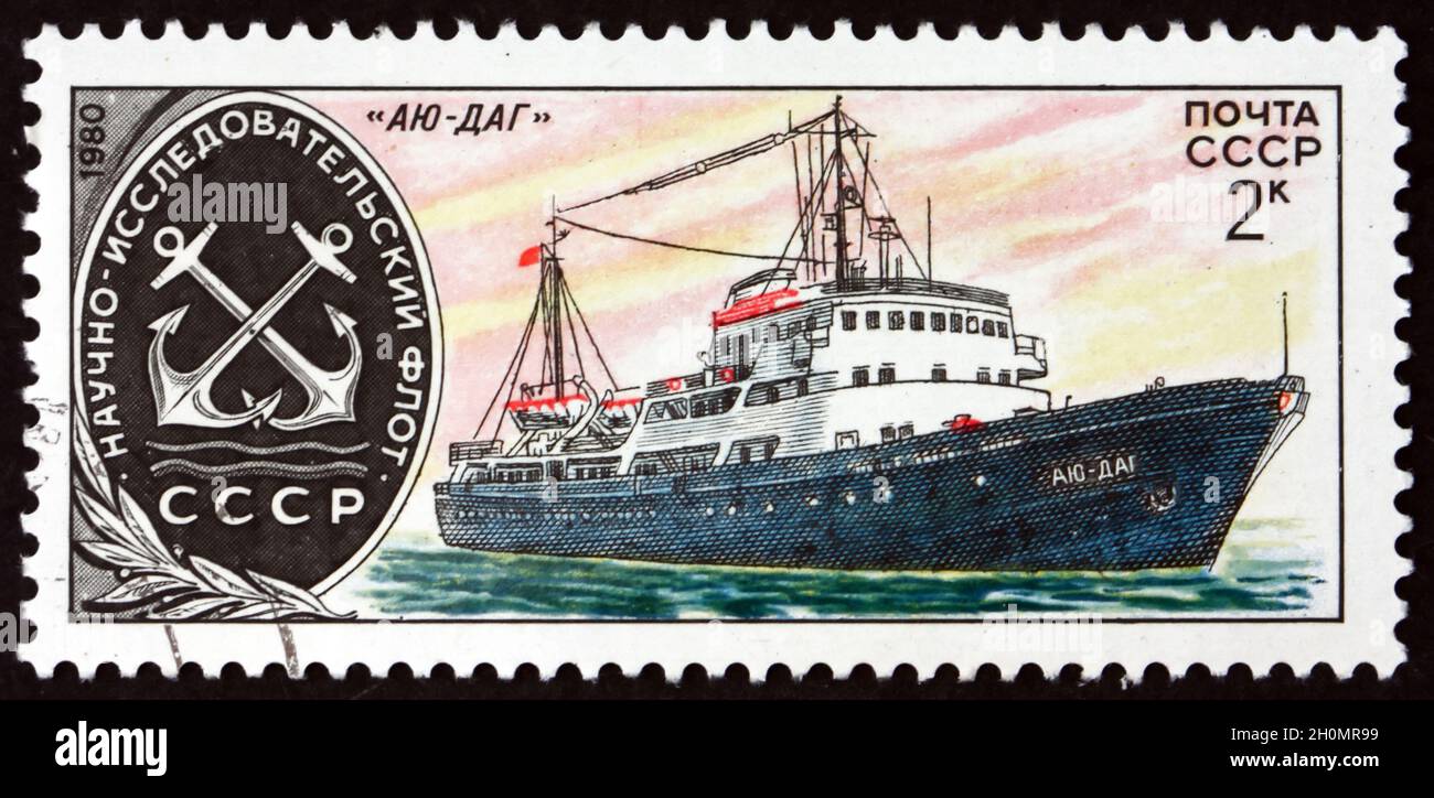 Vintage russian postage stamp ship hi-res stock photography and images ...