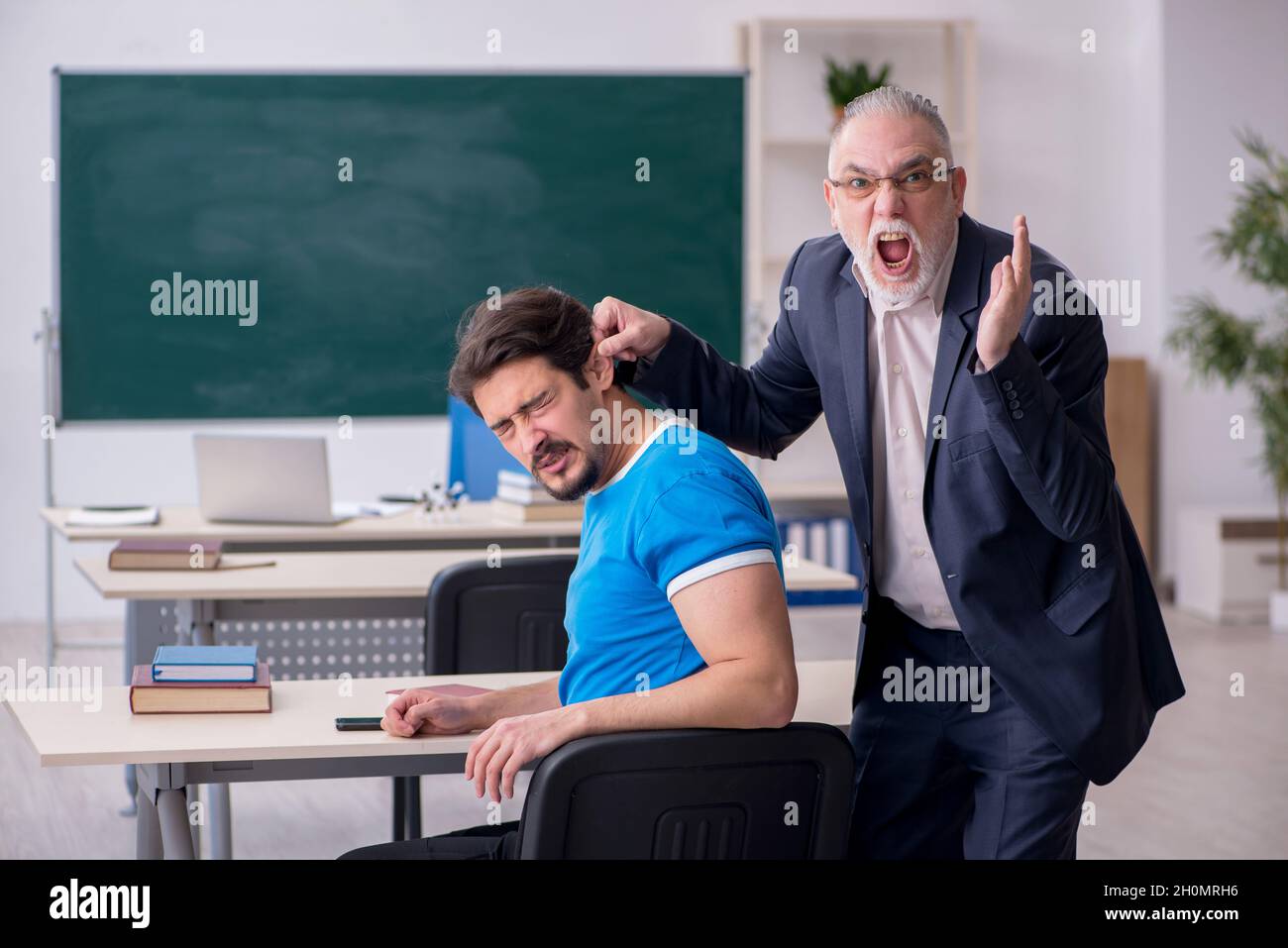Aggressive behavior classroom hi-res stock photography and images - Alamy