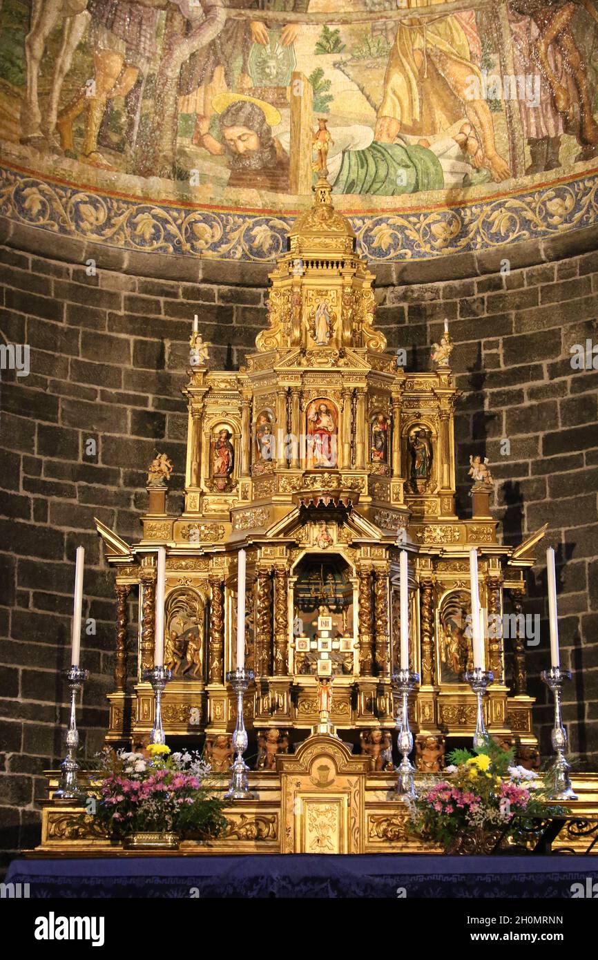 ITALY. LOMBARDY. COMO LAKE. BELLAGIO PENINSUL, ALTAR OF THE CHURCH ...