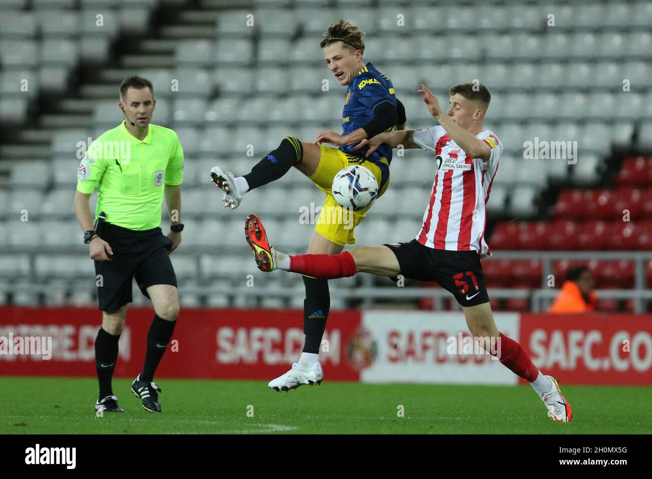 Charlie scott manchester united hi-res stock photography and images - Alamy