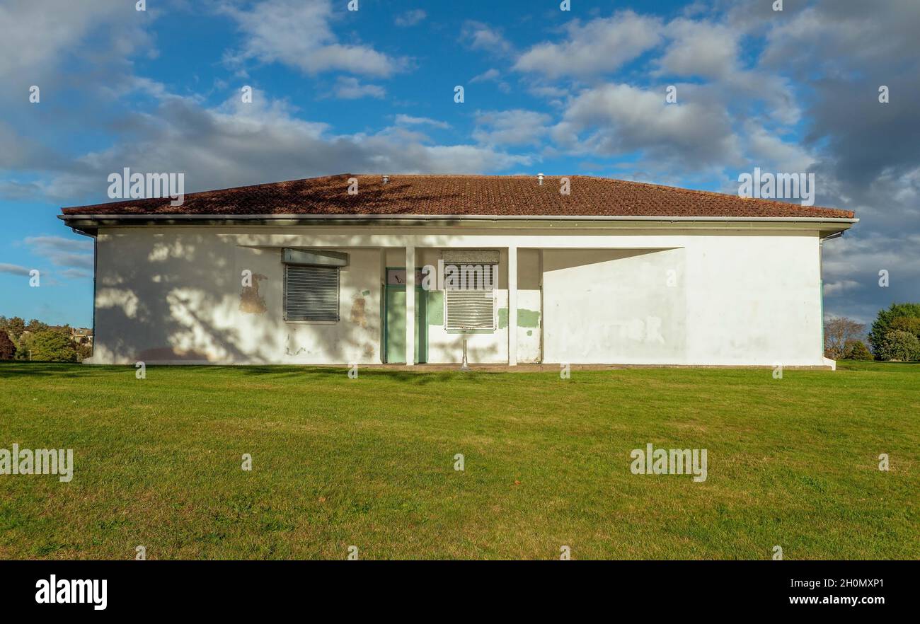 Cricket pavilion elgin scotland hi-res stock photography and images - Alamy