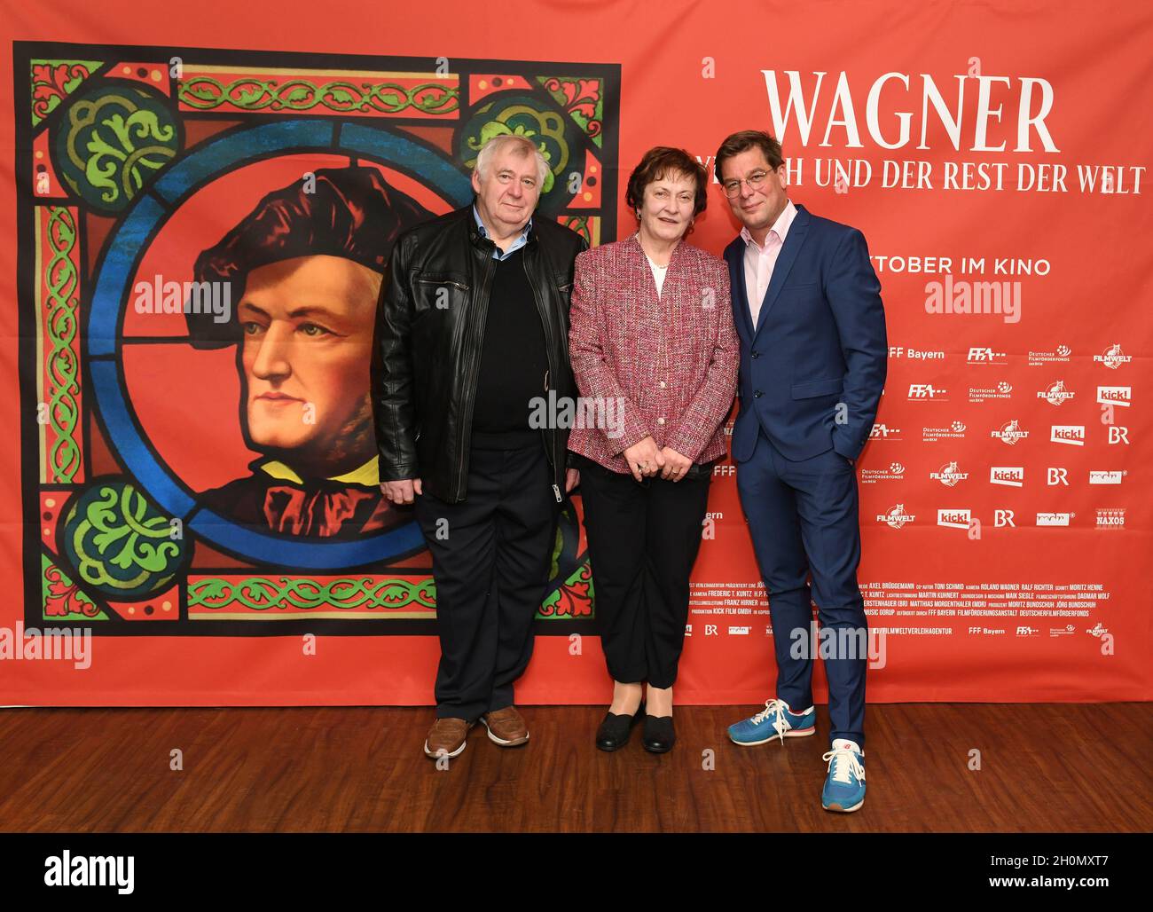 Munich, Germany. 13th Oct, 2021. The married couple Ulrike and Georg ...