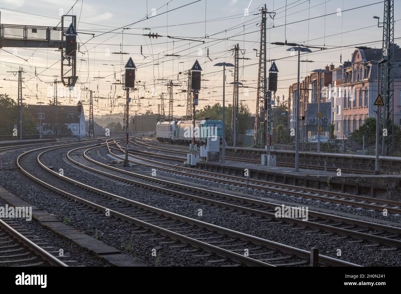 Aachen Hauptbahnhof ist der größte der drei in Betrieb befindlichen ...