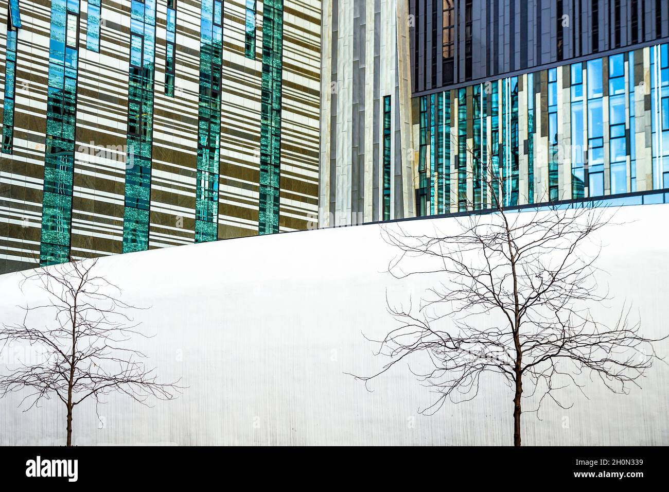 Trapezoid architecture hi-res stock photography and images - Alamy