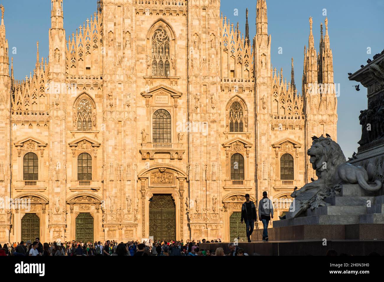 ITALY. LOMBARDY. MILAN. THE DUOMO (CATHEDRAL, GOTHIC STYLE Stock Photo ...