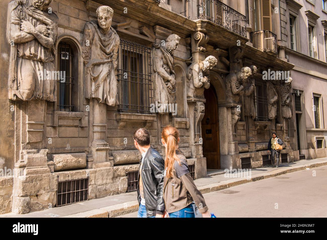 Milan italy casa degli omenoni hi-res stock photography and images - Alamy
