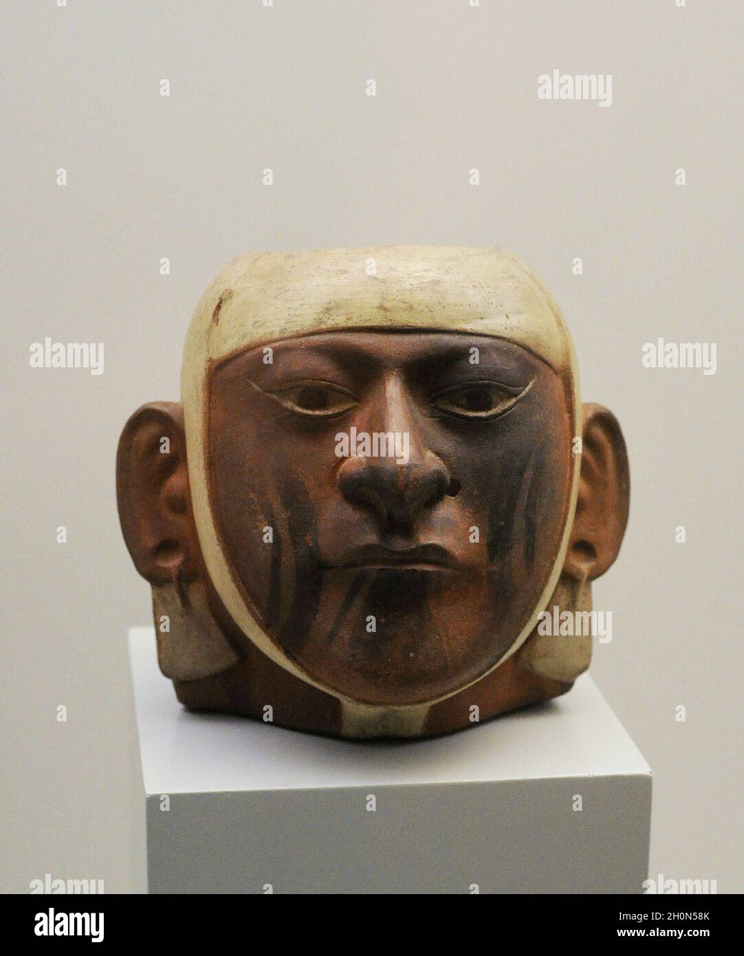 Portrait vessel mochica culture peru hi-res stock photography and ...