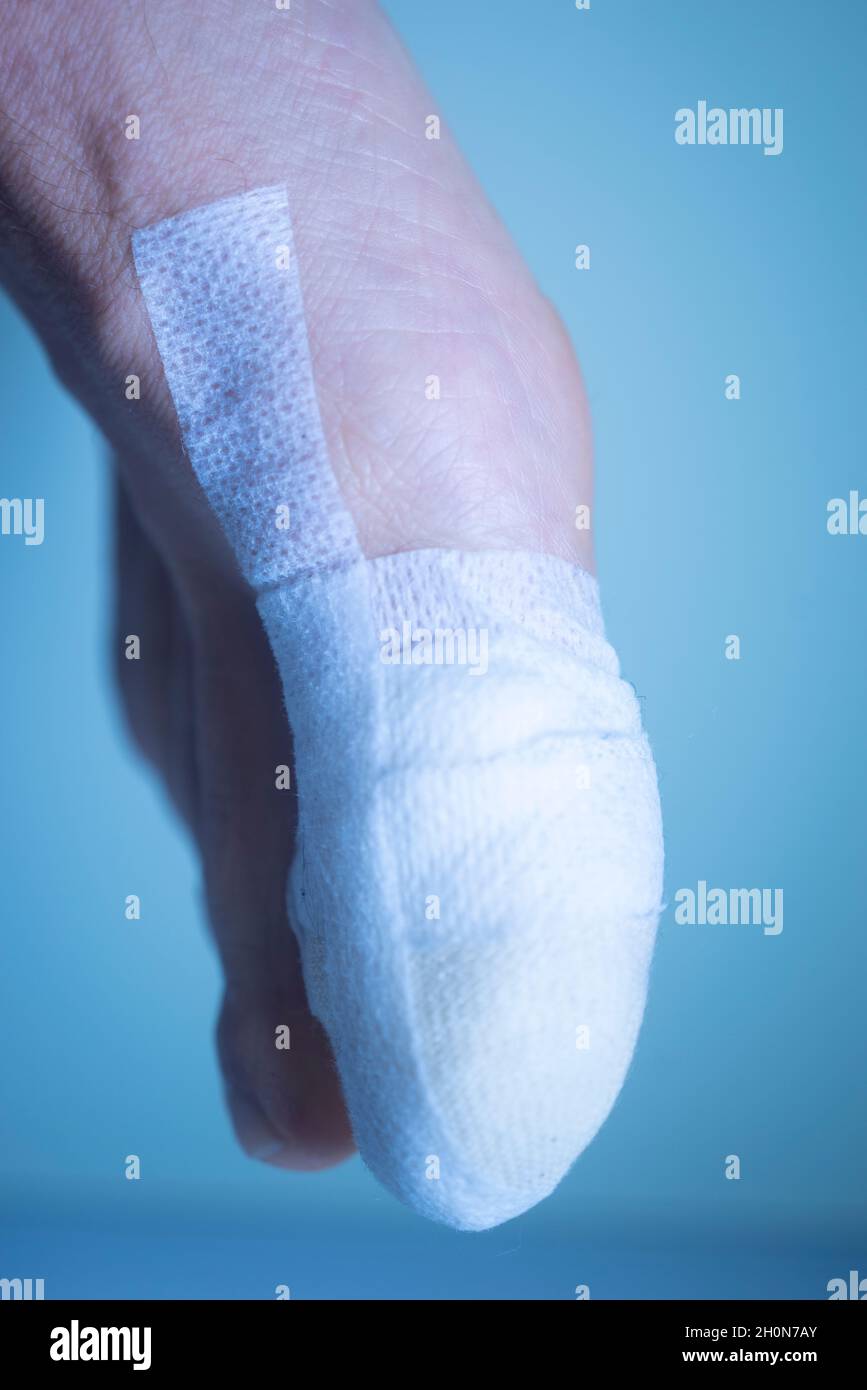 Big toe bandage surgery hi-res stock photography and images - Alamy