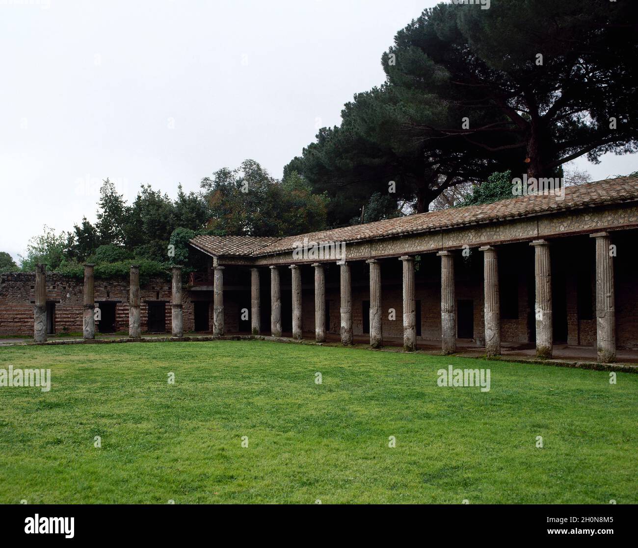 Gladiators barracks pompeii hi-res stock photography and images - Alamy