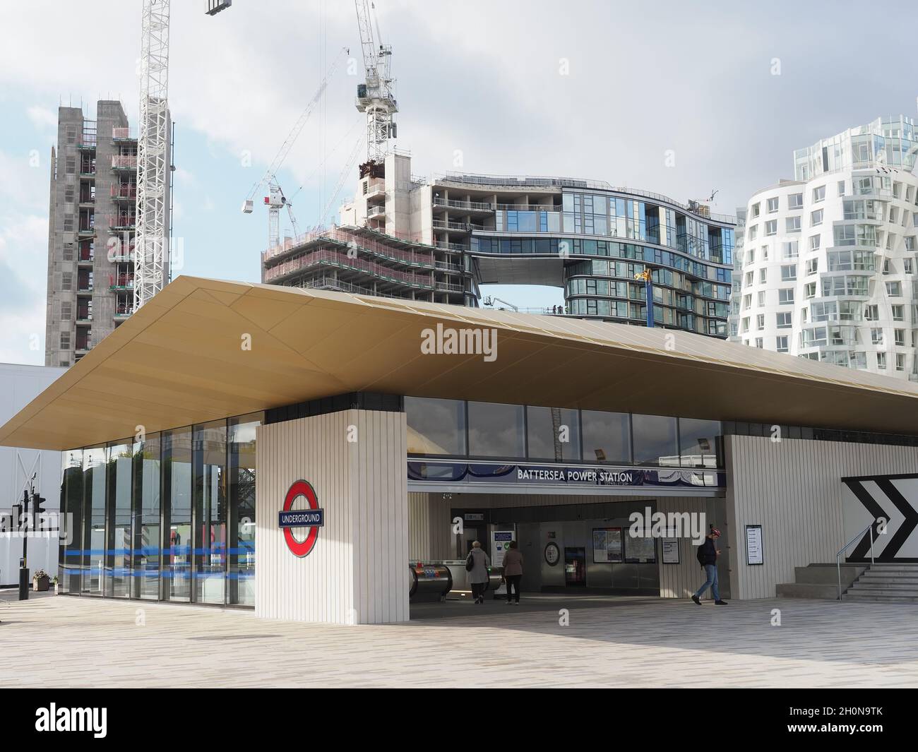 London underground northern line station hi-res stock photography and ...