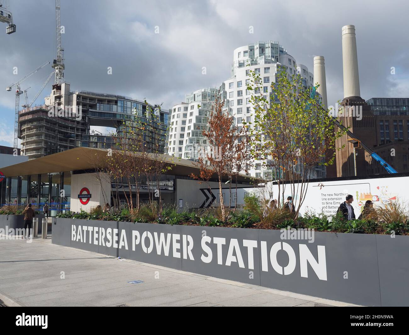 Battersea underground station hi-res stock photography and images - Alamy
