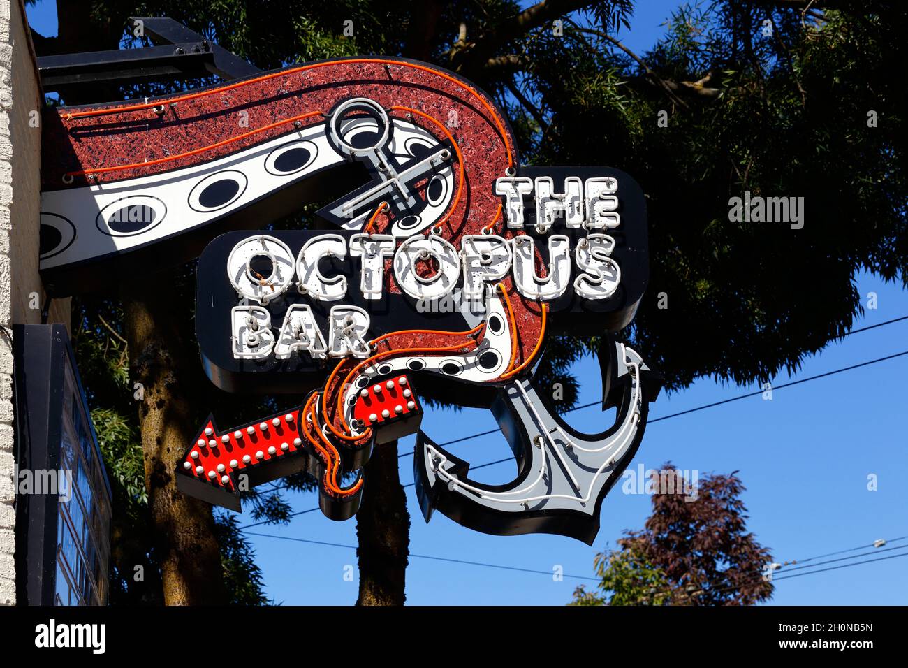 The Octopus Bar, 2121 N 45th St, Seattle, Washington. neon sign marque ...