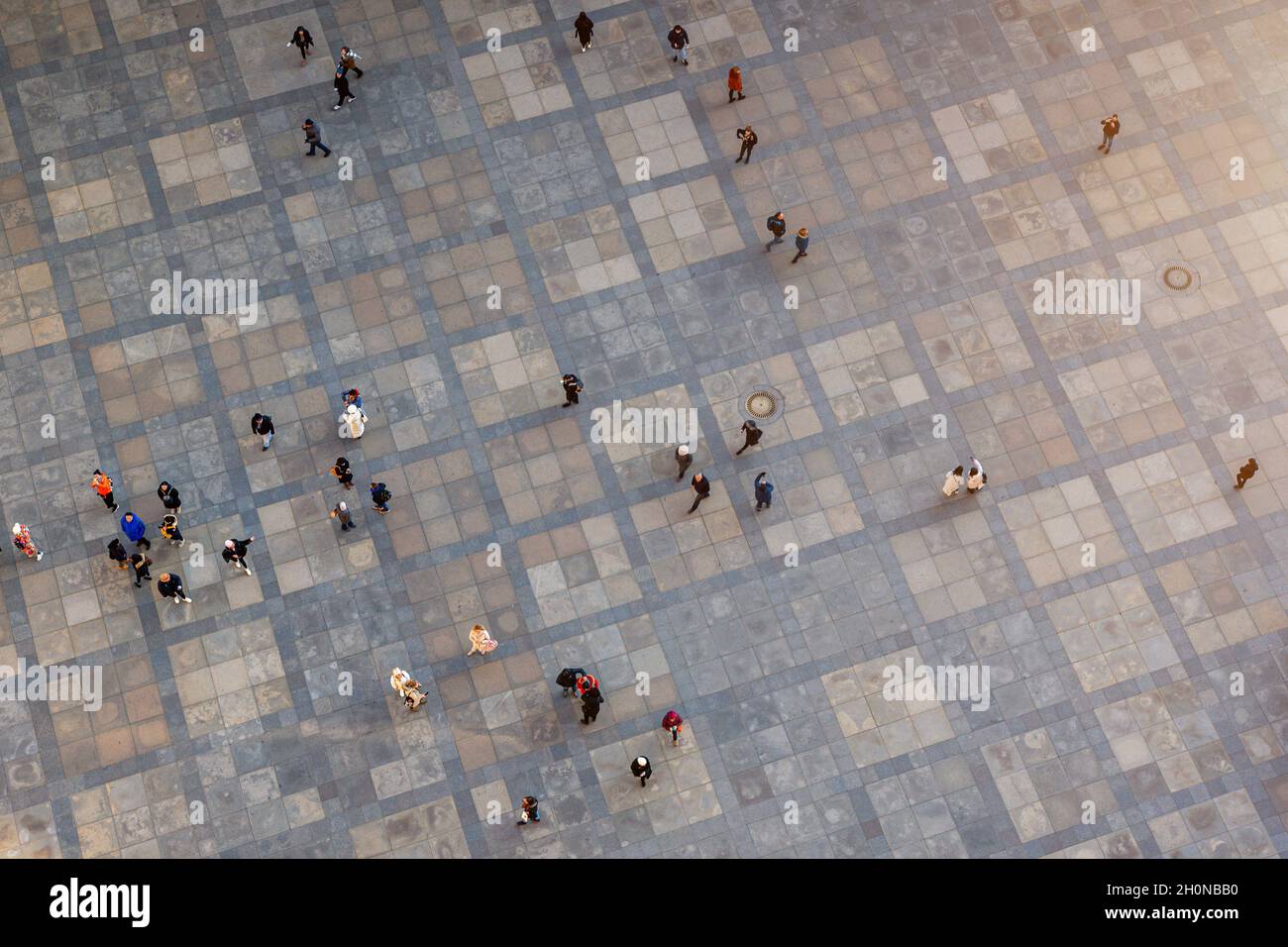 Pedestrian crowd square aerial view hi-res stock photography and images ...