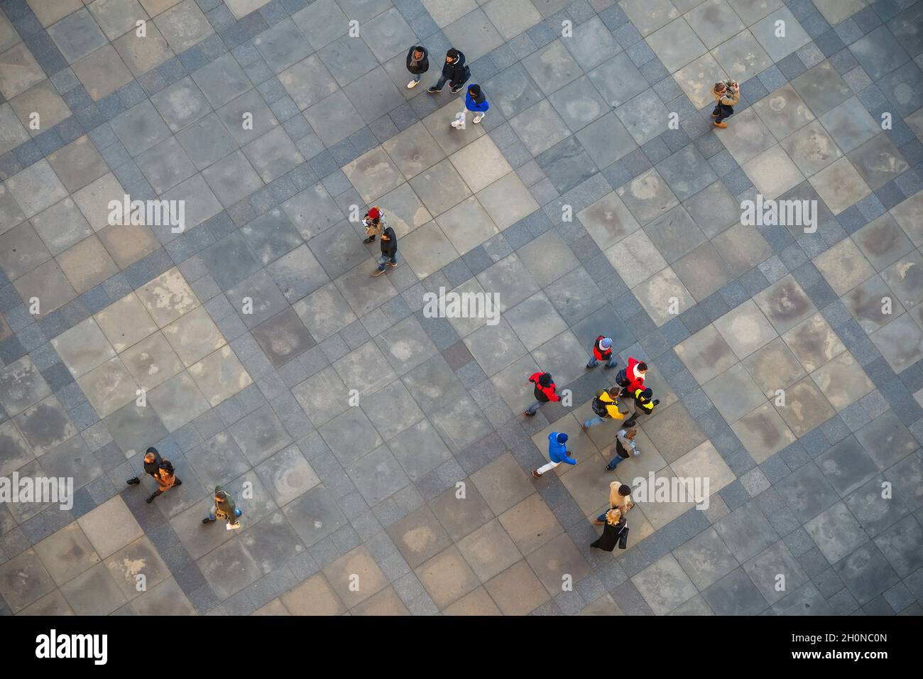 Pedestrian crowd square aerial view hi-res stock photography and images ...