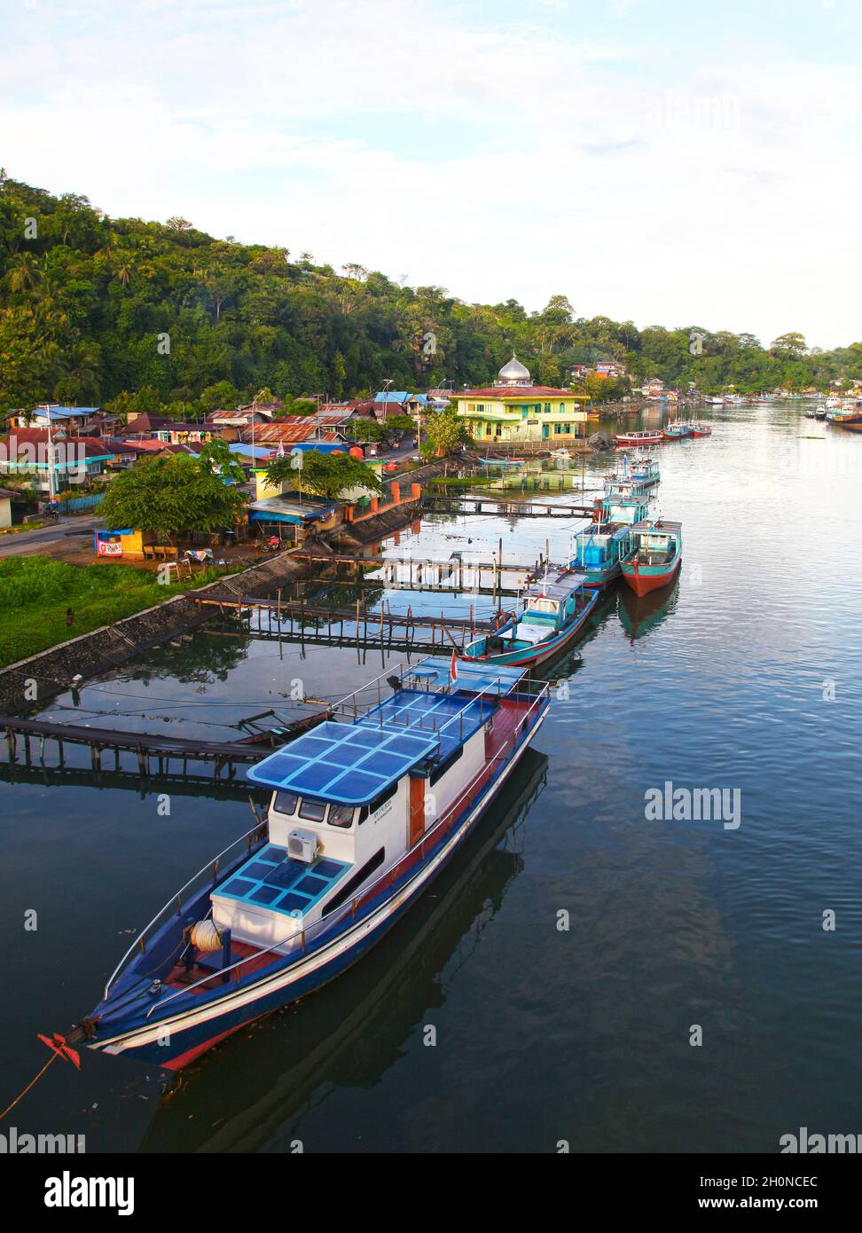 Padang sumatra port hi-res stock photography and images - Alamy