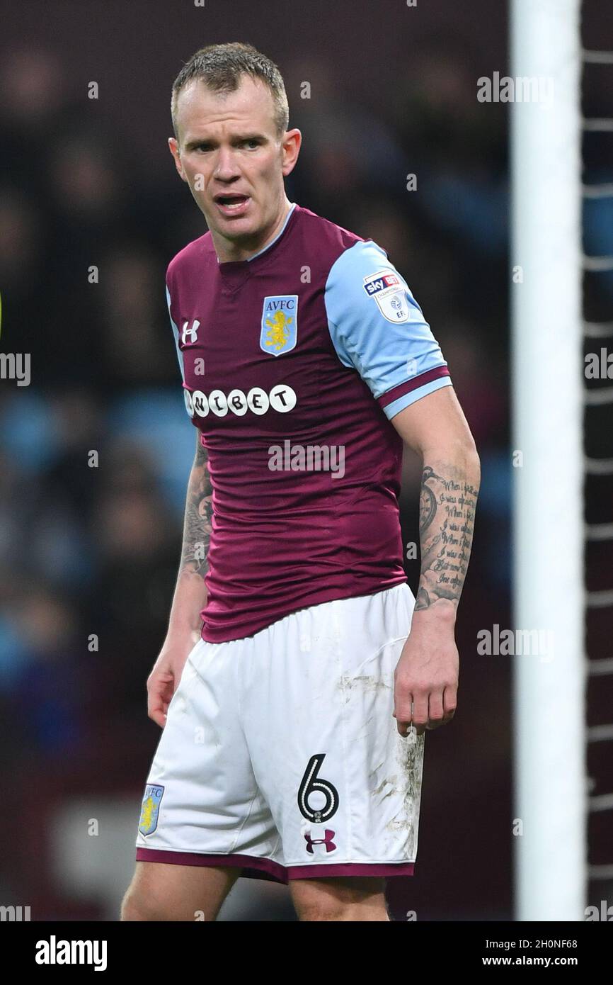 Aston Villa's Glenn Whelan Stock Photo - Alamy