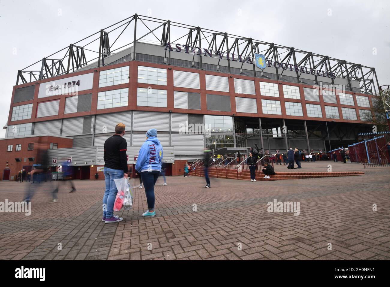 Villa park fans hi-res stock photography and images - Alamy