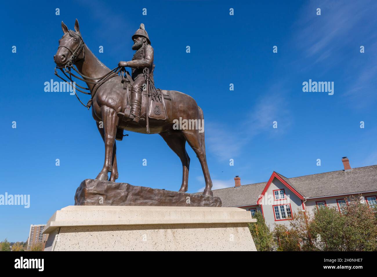 Statue colonel macleod hi-res stock photography and images - Alamy