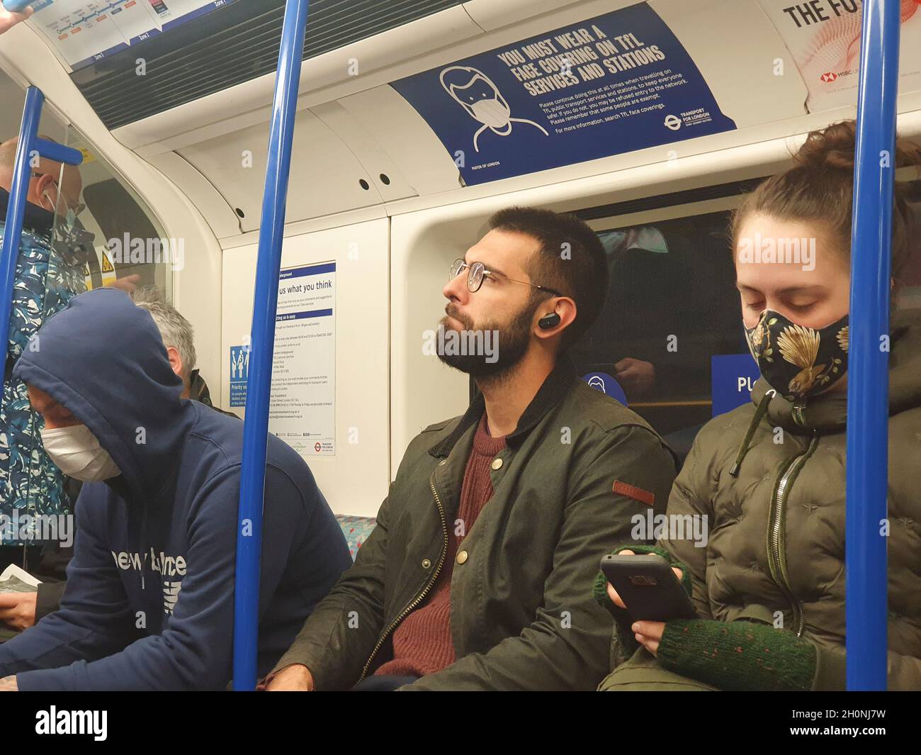 London, UK, 13 October 2021: Many people on London Underground no ...