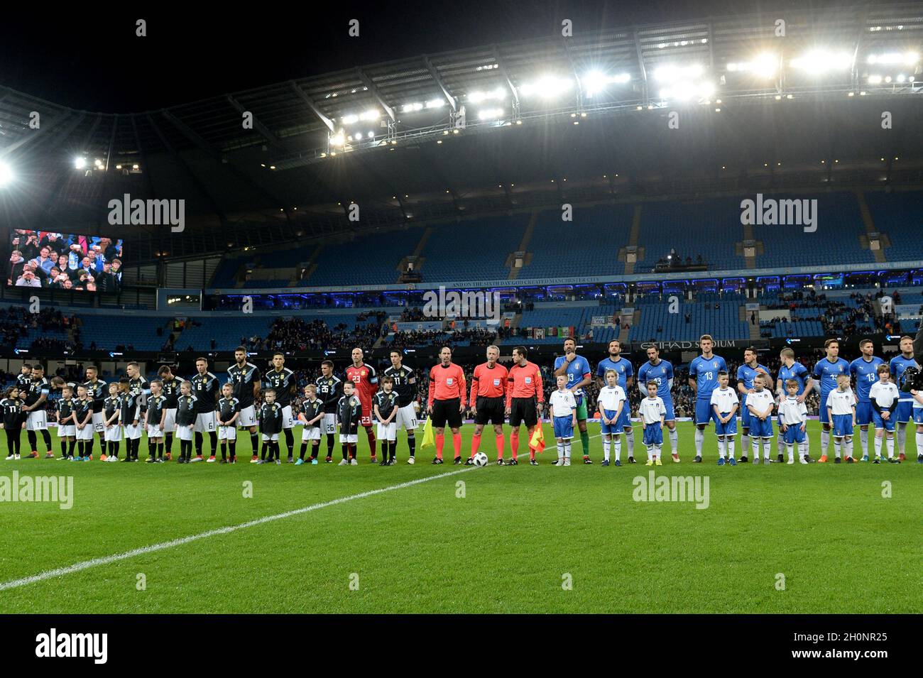 The teams line up prior to kick-off Stock Photo - Alamy