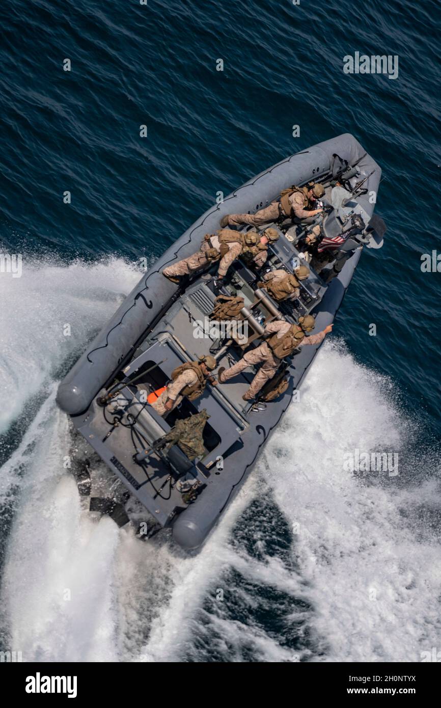211007-M-ON629-2112 ARABIAN GULF (Oct. 7, 2021) Marines assigned to the ...