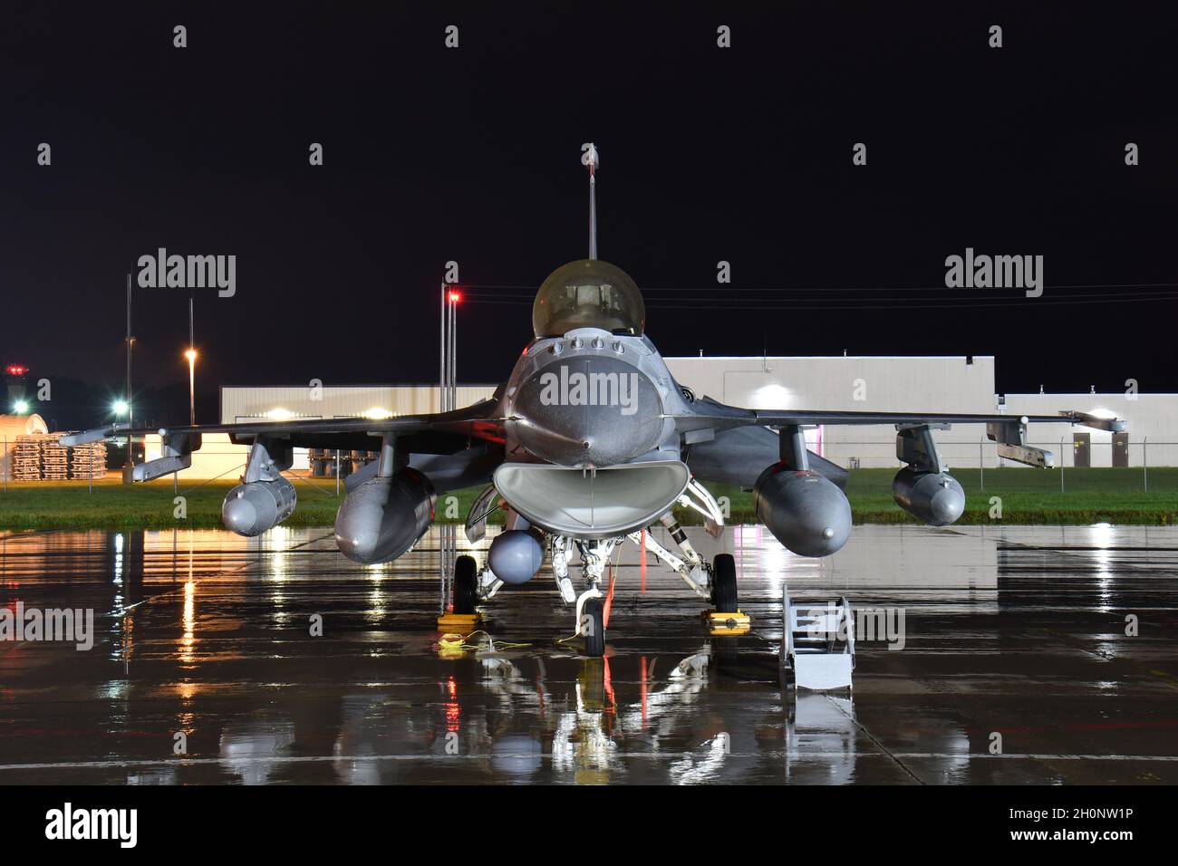 An F-16C Fighting Falcon aircraft assigned to the Wisconsin Air ...