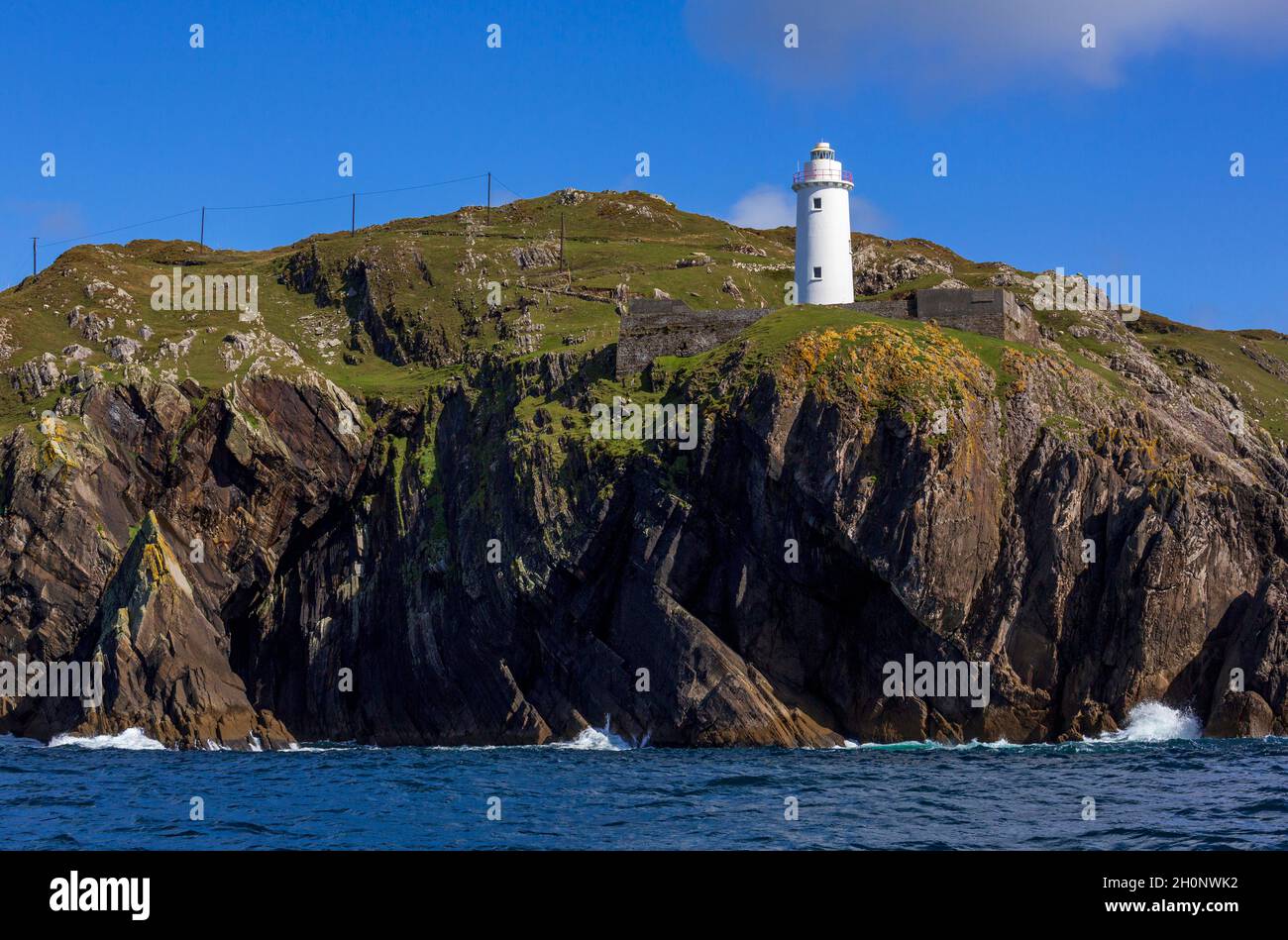 Ardnakinna Lighthouse, Bere Island, County Cork, Ireland Stock Photo ...