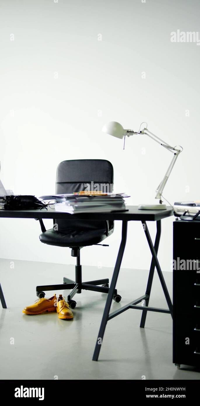 Desk computer photo frame hi-res stock photography and images - Alamy