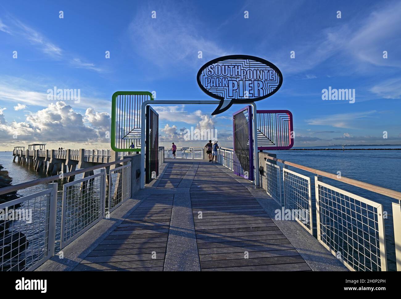South pointe park pier hi-res stock photography and images - Alamy