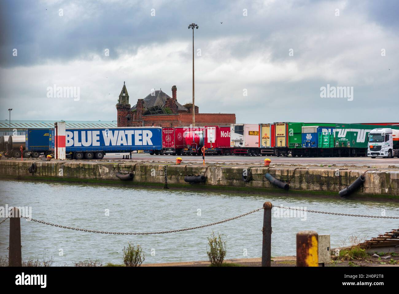 New dvla hi-res stock photography and images - Alamy