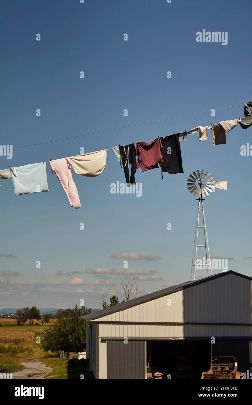 Laundry Hanging on the line, Amish Country, Lancaster County ...