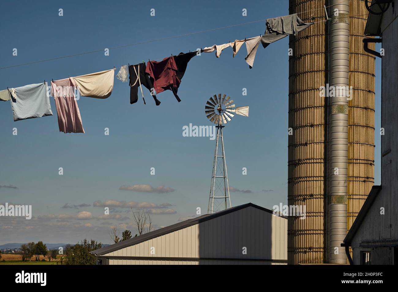 Amish laundry hi-res stock photography and images - Alamy